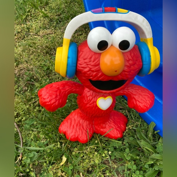 Sesame Street | Toys | Sesame Street Elmo Toy With Headphones Working ...